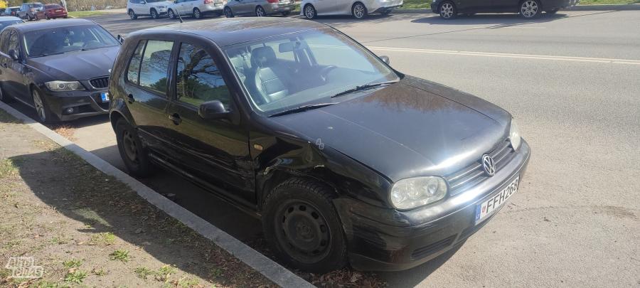 Volkswagen Golf 2001 Viļņa, ar dzinēja tilpumu 1.60 L un nobraukumu 215 tūkst. km par 500 €, foto 5 vietnē AUTOMOTO.COM.LV