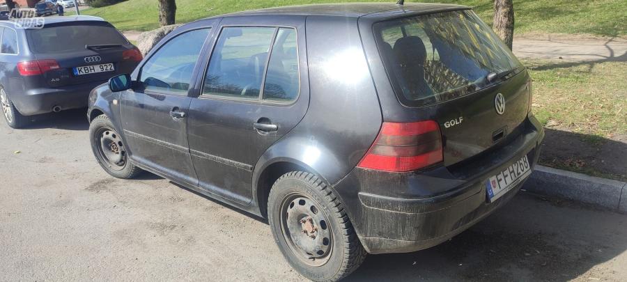 Volkswagen Golf 2001 Viļņa, ar dzinēja tilpumu 1.60 L un nobraukumu 215 tūkst. km par 500 €, foto 7 vietnē AUTOMOTO.COM.LV