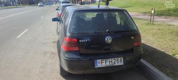 Volkswagen Golf 2001 in Vilnius, with an engine capacity of 1.60 L and mileage of 215 thousand km for 500 €, photo 7 on AUTOMOTO.COM.LV