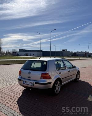 Фольксваген Гольф 2001 в Вентспилс, объемом двигателя 1.90 л и пробегом 393 тыс. км за 950 €, фото 4 на AUTOMOTO.COM.LV