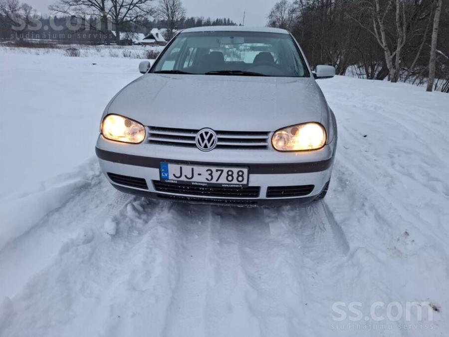 Volkswagen Golf 2001 Rīga, ar dzinēja tilpumu 1.60 L un nobraukumu 262 tūkst. km par 800 €, foto 1 vietnē AUTOMOTO.COM.LV
