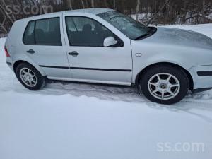 Volkswagen Golf 2001 Rīga, ar dzinēja tilpumu 1.60 L un nobraukumu 262 tūkst. km par 800 €, foto 7 vietnē AUTOMOTO.COM.LV