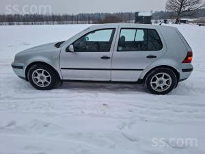 Volkswagen Golf 2001 Rīga, ar dzinēja tilpumu 1.60 L un nobraukumu 262 tūkst. km par 800 €, foto 9 vietnē AUTOMOTO.COM.LV