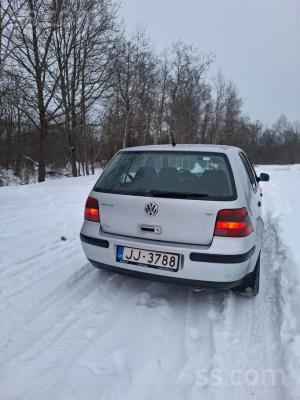 Volkswagen Golf 2001 Rīga, ar dzinēja tilpumu 1.60 L un nobraukumu 262 tūkst. km par 800 €, foto 11 vietnē AUTOMOTO.COM.LV