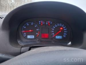 Volkswagen Golf 2001 Rīga, ar dzinēja tilpumu 1.60 L un nobraukumu 262 tūkst. km par 800 €, foto 15 vietnē AUTOMOTO.COM.LV
