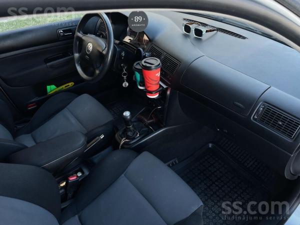 Volkswagen Golf 2001 Daugavpils, ar dzinēja tilpumu 2.00 L un nobraukumu 297 tūkst. km par 1650 €, foto 5 vietnē AUTOMOTO.COM.LV