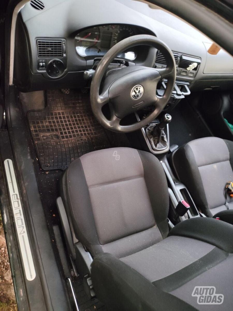 Volkswagen Golf 2001 Šauļi, ar dzinēja tilpumu 1.60 L un nobraukumu 269 tūkst. km par 999 €, foto 5 vietnē AUTOMOTO.COM.LV