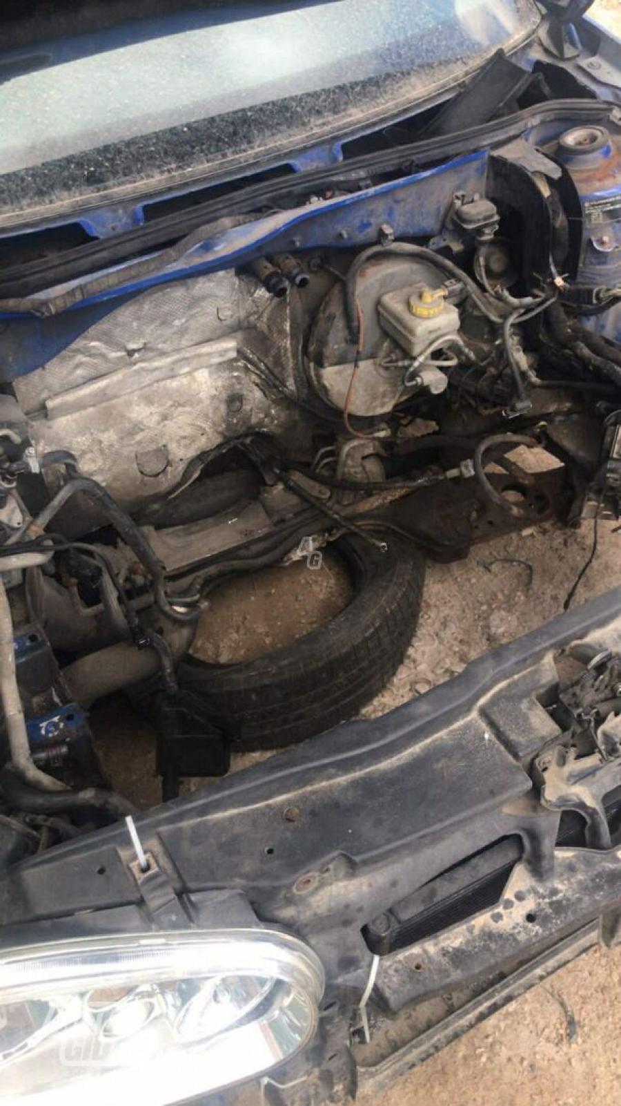 Volkswagen Golf 2001 in Siauliai, with an engine capacity of 1.90 L and mileage of 285 thousand km for 101 €, photo 5 on AUTOMOTO.COM.LV