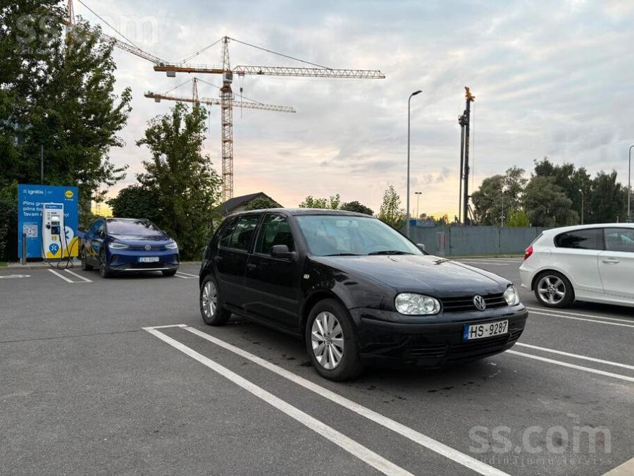 Volkswagen Golf 2001 in Riga, with an engine capacity of 1.90 L and mileage of 386 thousand km for 1400 €, photo 3 on AUTOMOTO.COM.LV