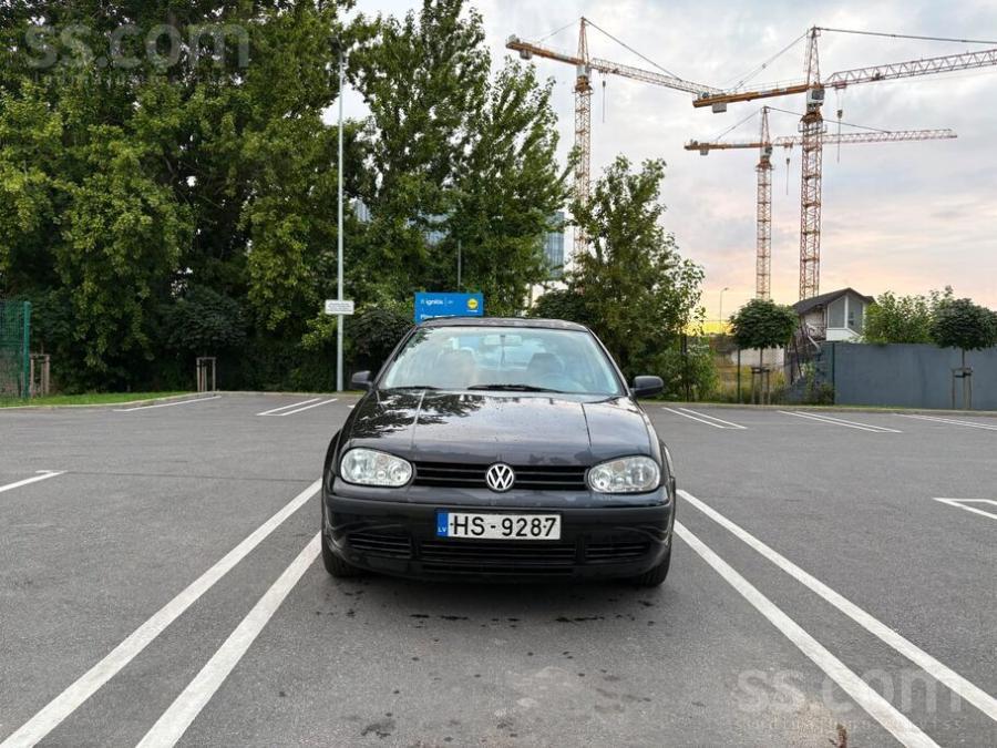 Volkswagen Golf 2001 in Riga, with an engine capacity of 1.90 L and mileage of 386 thousand km for 1400 €, photo 5 on AUTOMOTO.COM.LV