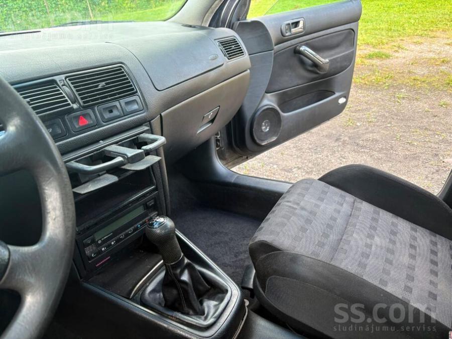 Volkswagen Golf 2001 in Riga, with an engine capacity of 1.90 L and mileage of 386 thousand km for 1400 €, photo 9 on AUTOMOTO.COM.LV