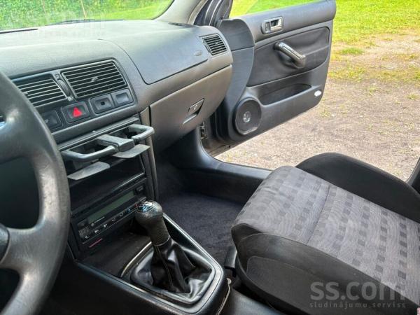 Фольксваген Гольф 2001 в Рига, объемом двигателя 1.90 л и пробегом 386 тыс. км за 1400 €, фото 8 на AUTOMOTO.COM.LV