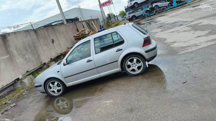 Фольксваген Гольф 2001 в Каунас, объемом двигателя 1.90 л и пробегом 320 тыс. км за 950 €, фото 4 на AUTOMOTO.COM.LV