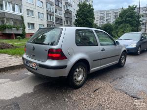 Volkswagen Golf 2001 in Vilnius, with an engine capacity of 1.90 L and mileage of 355 thousand km for 500 €, photo 6 on AUTOMOTO.COM.LV