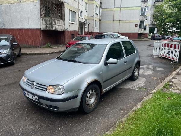 Volkswagen Golf 2001 Viļņa, ar dzinēja tilpumu 1.90 L un nobraukumu 355 tūkst. km par 500 €, foto 9 vietnē AUTOMOTO.COM.LV