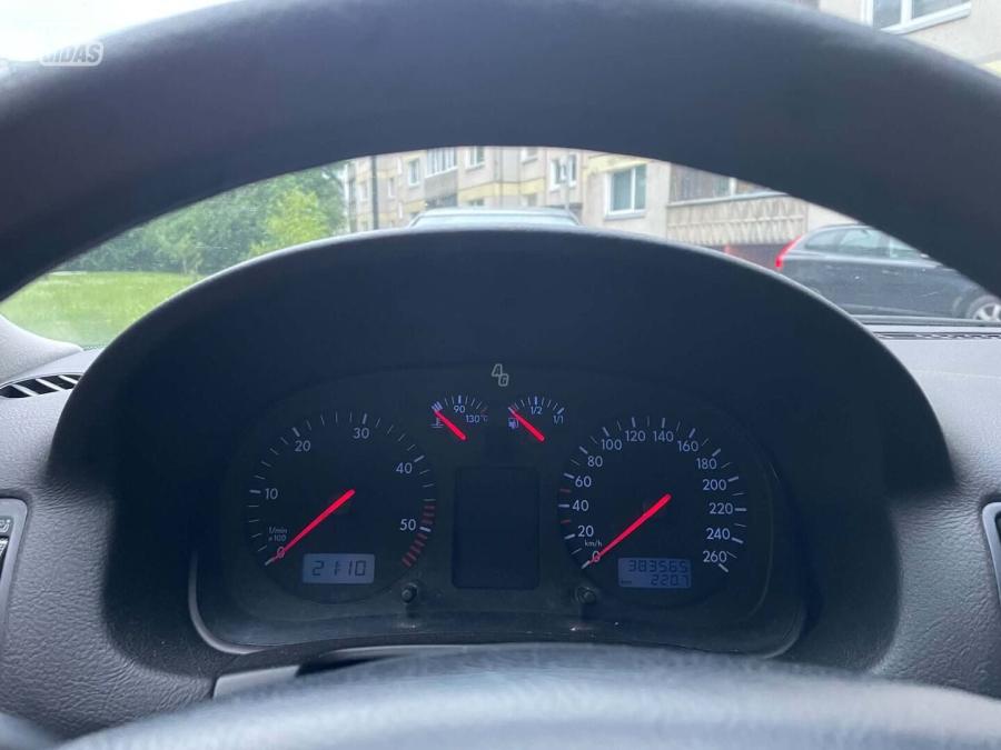 Volkswagen Golf 2001 in Vilnius, with an engine capacity of 1.90 L and mileage of 355 thousand km for 500 €, photo 14 on AUTOMOTO.COM.LV