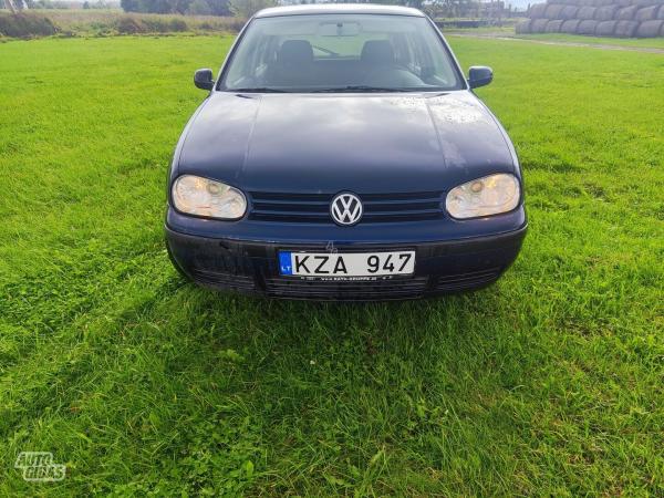 Volkswagen Golf 2001 in Kelme, with an engine capacity of 1.40 L and mileage of 325 thousand km for 850 €, photo 1 on AUTOMOTO.COM.LV