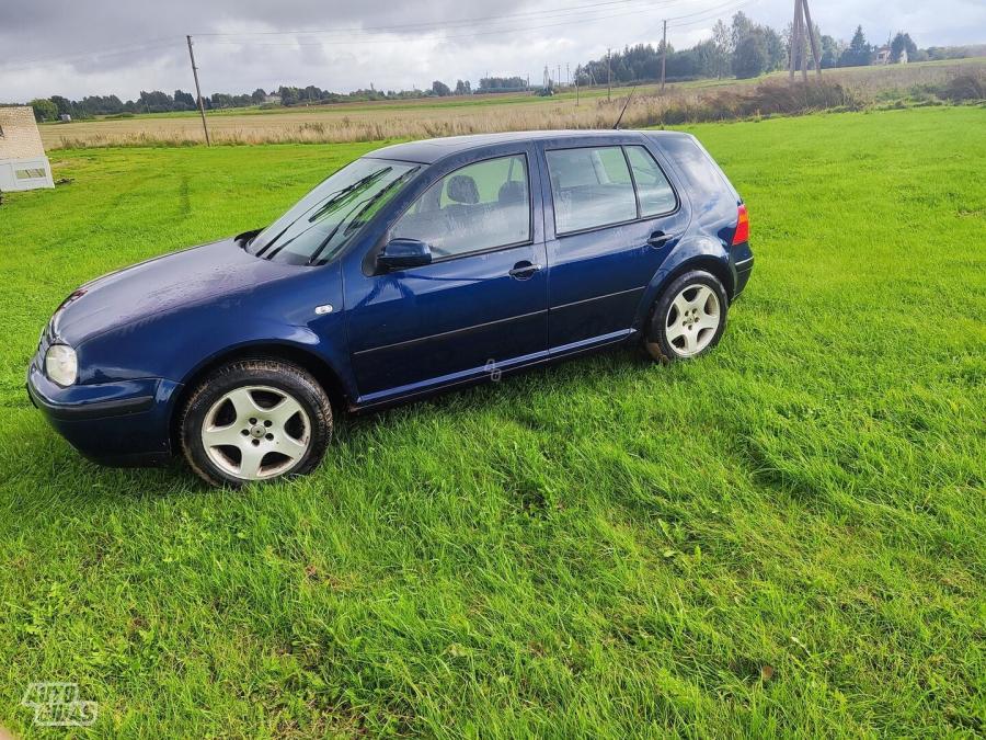 Volkswagen Golf 2001 in Kelme, with an engine capacity of 1.40 L and mileage of 325 thousand km for 850 €, photo 3 on AUTOMOTO.COM.LV