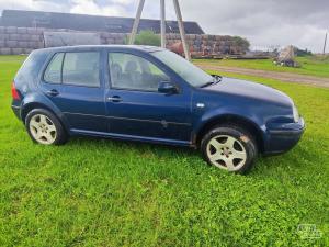 Volkswagen Golf 2001 in Kelme, with an engine capacity of 1.40 L and mileage of 325 thousand km for 850 €, photo 4 on AUTOMOTO.COM.LV