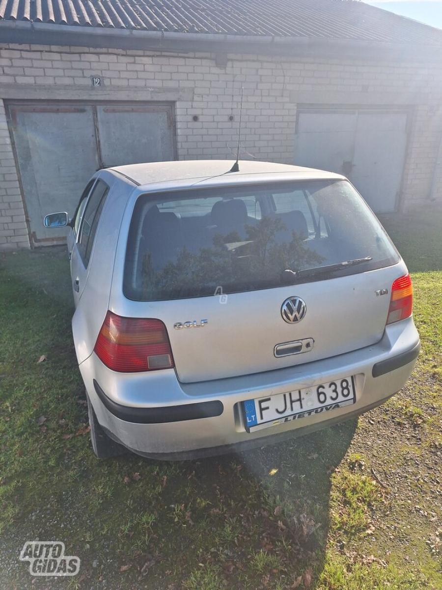 Volkswagen Golf 2001 in Birzai, with an engine capacity of 1.90 L and mileage of 260 thousand km for 570 €, photo 4 on AUTOMOTO.COM.LV