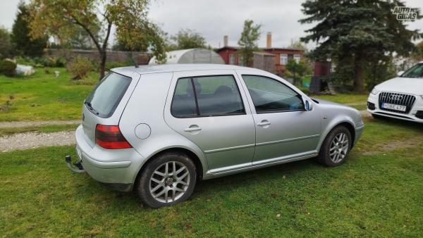 Volkswagen Golf 2001 in Panevezys, with an engine capacity of 1.90 L and mileage of 500 thousand km for 800 €, photo 4 on AUTOMOTO.COM.LV