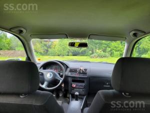 Volkswagen Golf 2002 Rīga, ar dzinēja tilpumu 1.90 L un nobraukumu 0 tūkst. km par 1800 €, foto 8 vietnē AUTOMOTO.COM.LV