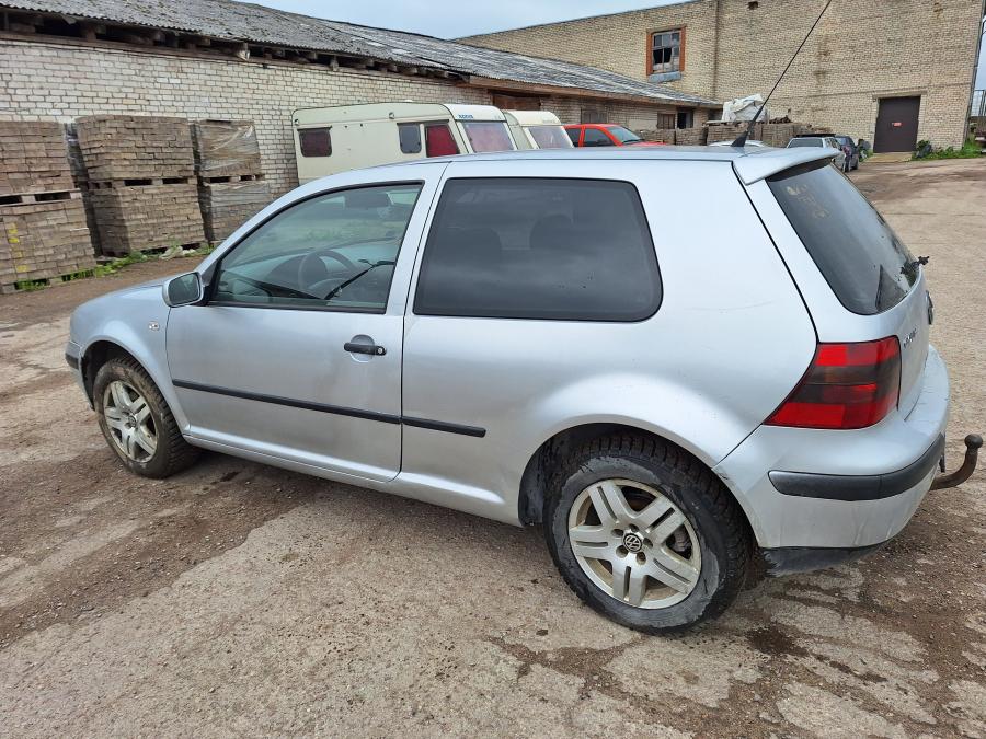 Volkswagen Golf 2002 in Liepaja, with an engine capacity of 1.90 L and mileage of 558 thousand km for 1399 €, photo 1 on AUTOMOTO.COM.LV