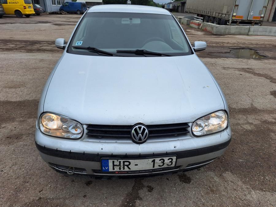 Volkswagen Golf 2002 in Liepaja, with an engine capacity of 1.90 L and mileage of 558 thousand km for 1399 €, photo 6 on AUTOMOTO.COM.LV