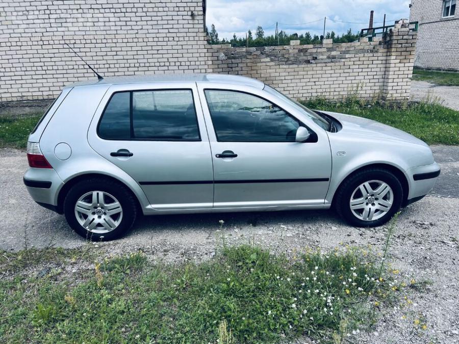 Volkswagen Golf 2002 in Daugavpils, with an engine capacity of 1.90 L and mileage of 275 thousand km for 1799 €, photo 6 on AUTOMOTO.COM.LV