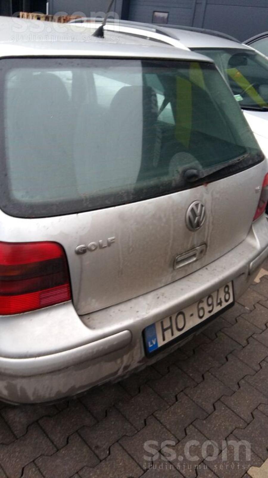Volkswagen Golf 2002 in Riga, with an engine capacity of 1.60 L and mileage of 296 thousand km for 750 €, photo 2 on AUTOMOTO.COM.LV