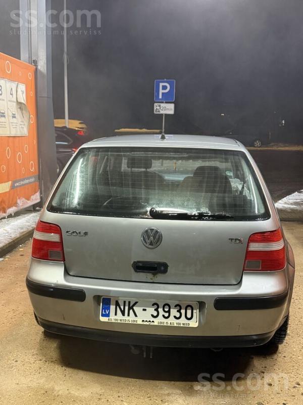 Volkswagen Golf 2002 Rīga, ar dzinēja tilpumu 1.90 L un nobraukumu 343 tūkst. km par 1000 €, foto 4 vietnē AUTOMOTO.COM.LV