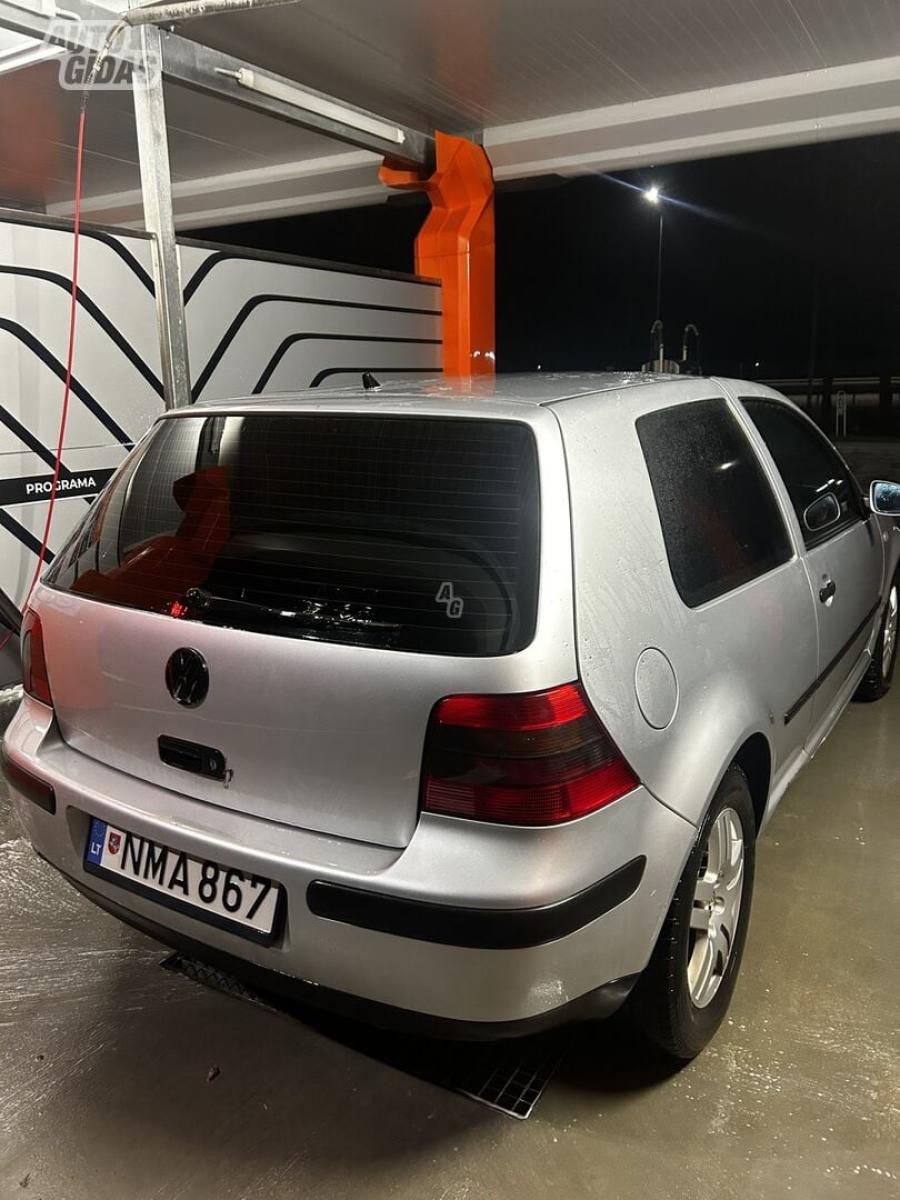 Volkswagen Golf 2002 Viļņa, ar dzinēja tilpumu 1.90 L un nobraukumu 430 tūkst. km par 900 €, foto 4 vietnē AUTOMOTO.COM.LV