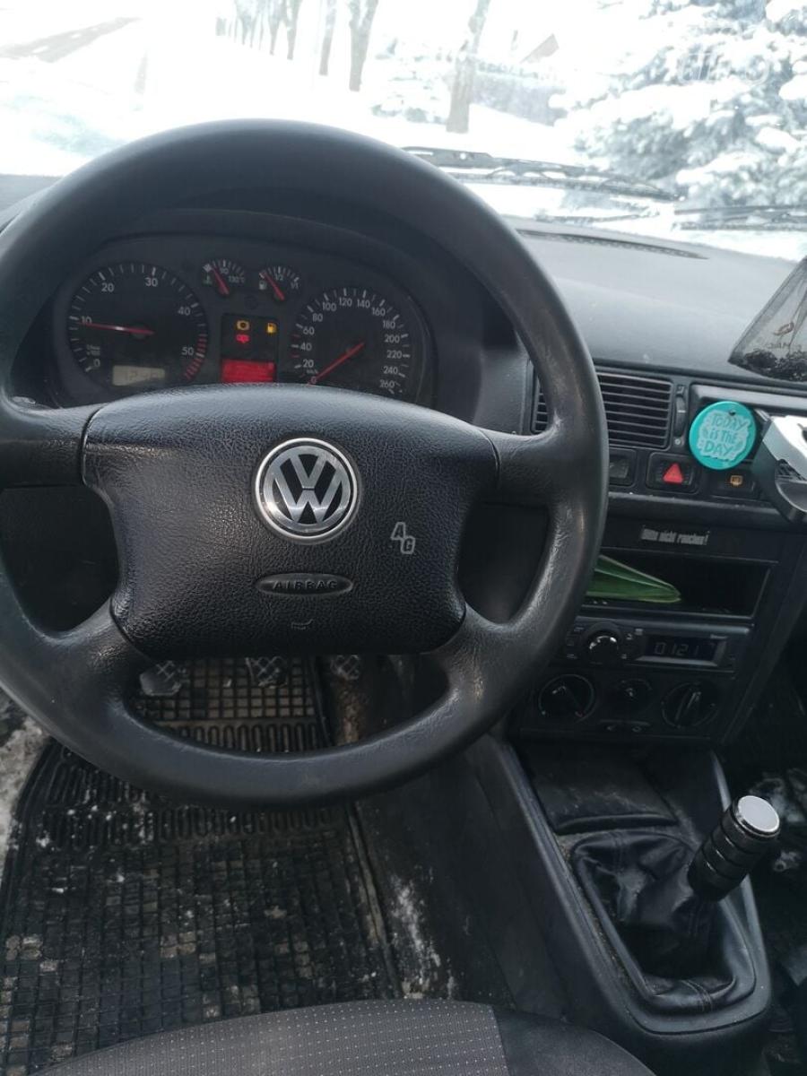 Volkswagen Golf 2002 Elektrėnai, ar dzinēja tilpumu 1.90 L un nobraukumu 402 tūkst. km par 350 €, foto 5 vietnē AUTOMOTO.COM.LV