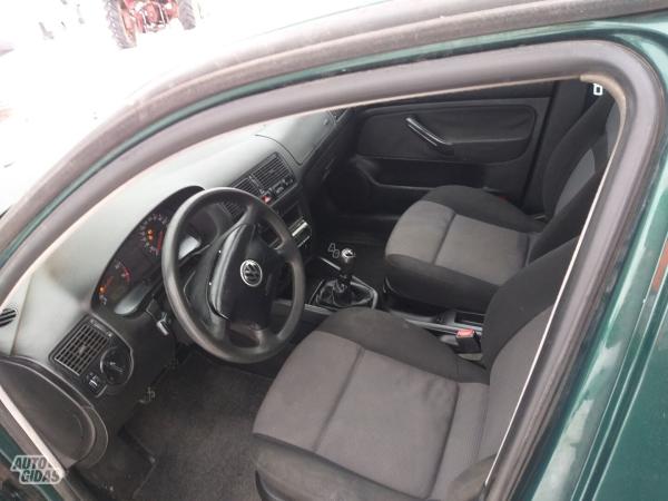 Volkswagen Golf 2002 Viļņa, ar dzinēja tilpumu 1.60 L un nobraukumu 258 tūkst. km par 950 €, foto 6 vietnē AUTOMOTO.COM.LV