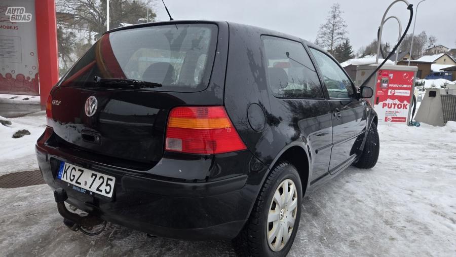 Volkswagen Golf 2002 in Prienai, with an engine capacity of 1.40 L and mileage of 215 thousand km for 500 €, photo 1 on AUTOMOTO.COM.LV