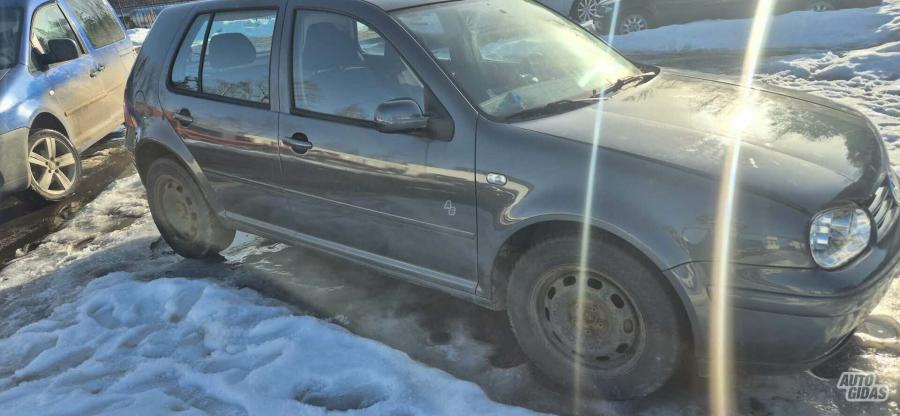 Volkswagen Golf 2002 Ignalina, ar dzinēja tilpumu 1.60 L un nobraukumu 172 tūkst. km par 420 €, foto 5 vietnē AUTOMOTO.COM.LV