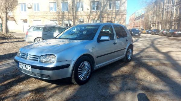 Volkswagen Golf 2002 Šauļi, ar dzinēja tilpumu 1.60 L un nobraukumu 165 tūkst. km par 1250 €, foto 1 vietnē AUTOMOTO.COM.LV