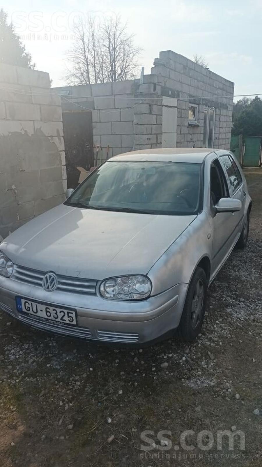 Volkswagen Golf 2002 in Ogre, with an engine capacity of 1.60 L and mileage of 280 thousand km for 550 €, photo 1 on AUTOMOTO.COM.LV