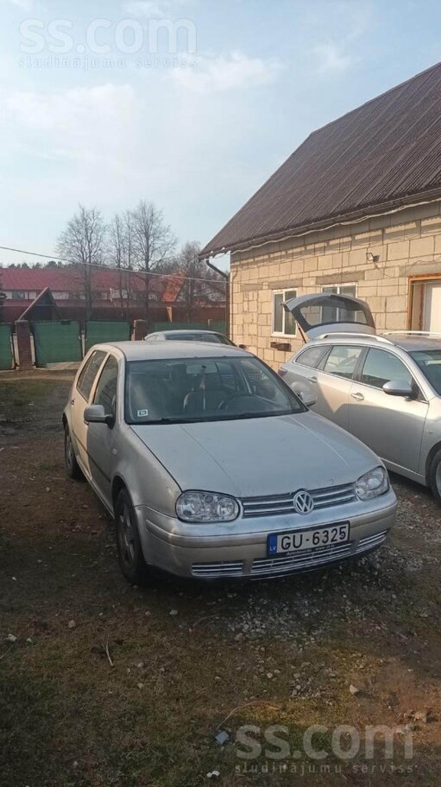 Volkswagen Golf 2002 in Ogre, with an engine capacity of 1.60 L and mileage of 280 thousand km for 550 €, photo 2 on AUTOMOTO.COM.LV