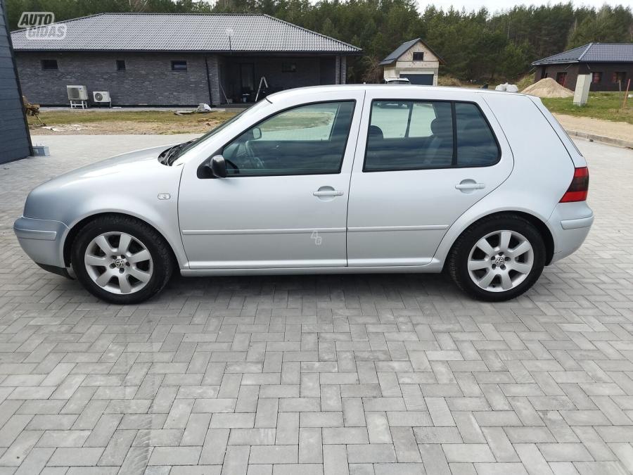 Volkswagen Golf 2002 in Druskininkai, with an engine capacity of 1.60 L and mileage of 241 thousand km for 1650 €, photo 7 on AUTOMOTO.COM.LV