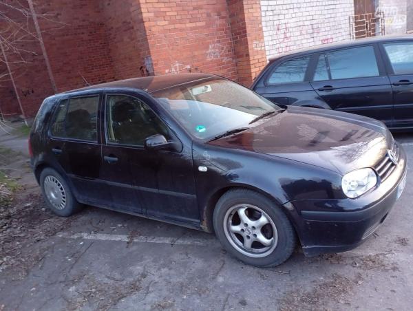 Volkswagen Golf 2002 in Kaunas, with an engine capacity of 1.60 L and mileage of 369 thousand km for 600 €, photo 1 on AUTOMOTO.COM.LV
