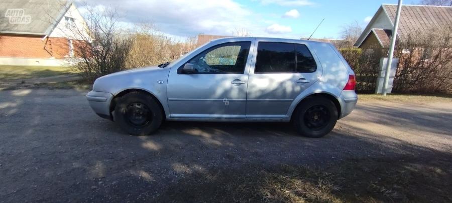 Volkswagen Golf 2002 Viļņa, ar dzinēja tilpumu 1.90 L un nobraukumu 420 tūkst. km par 1100 €, foto 5 vietnē AUTOMOTO.COM.LV