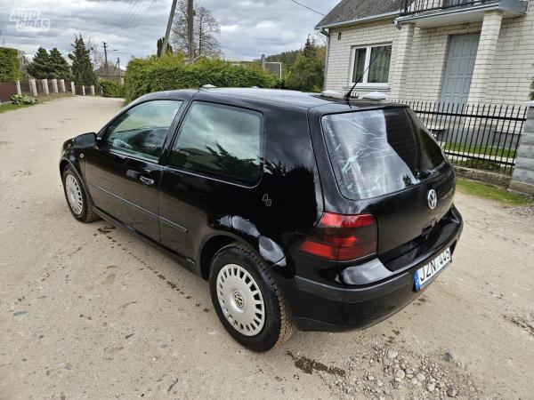 Volkswagen Golf 2002 Prienai, ar dzinēja tilpumu 1.60 L un nobraukumu 300 tūkst. km par 777 €, foto 6 vietnē AUTOMOTO.COM.LV