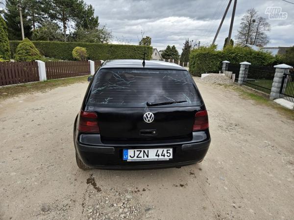 Volkswagen Golf 2002 Prienai, ar dzinēja tilpumu 1.60 L un nobraukumu 300 tūkst. km par 777 €, foto 7 vietnē AUTOMOTO.COM.LV
