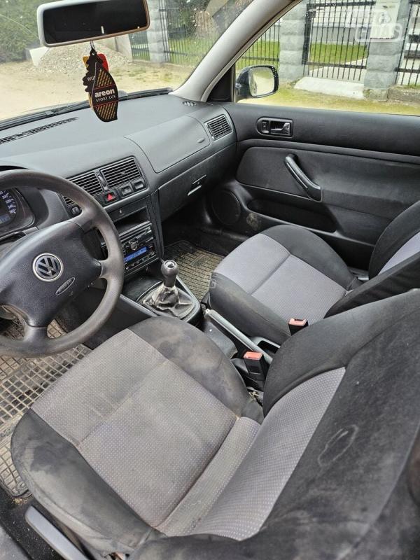 Volkswagen Golf 2002 Prienai, ar dzinēja tilpumu 1.60 L un nobraukumu 300 tūkst. km par 777 €, foto 8 vietnē AUTOMOTO.COM.LV