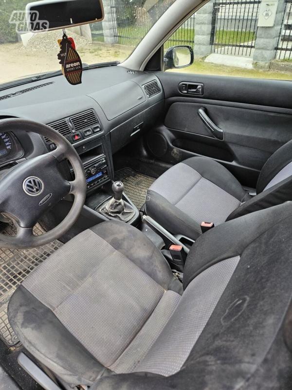 Volkswagen Golf 2002 Prienai, ar dzinēja tilpumu 1.60 L un nobraukumu 274 tūkst. km par 700 €, foto 6 vietnē AUTOMOTO.COM.LV