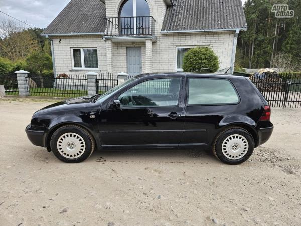 Volkswagen Golf 2002 Prienai, ar dzinēja tilpumu 1.60 L un nobraukumu 274 tūkst. km par 700 €, foto 8 vietnē AUTOMOTO.COM.LV