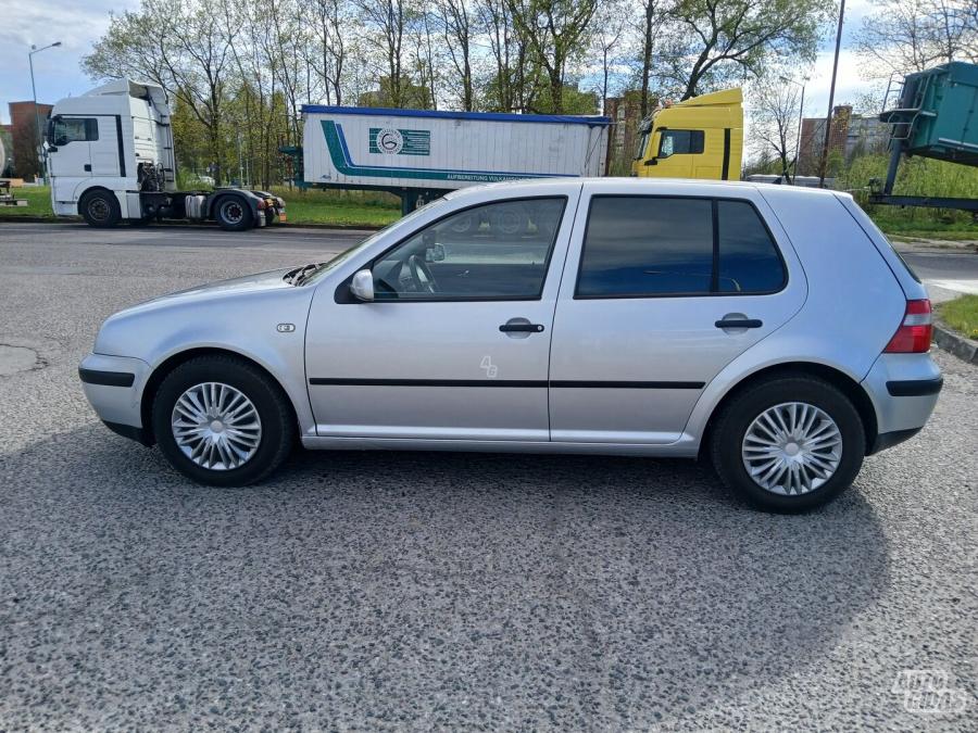 Volkswagen Golf 2002 Klaipėda, ar dzinēja tilpumu 1.60 L un nobraukumu 166 tūkst. km par 1350 €, foto 5 vietnē AUTOMOTO.COM.LV