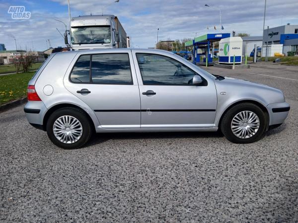 Volkswagen Golf 2002 Klaipėda, ar dzinēja tilpumu 1.60 L un nobraukumu 166 tūkst. km par 1350 €, foto 8 vietnē AUTOMOTO.COM.LV
