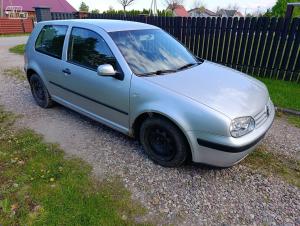 Volkswagen Golf 2002 in Marijampole, with an engine capacity of 1.40 L and mileage of 288 thousand km for 390 €, photo 4 on AUTOMOTO.COM.LV